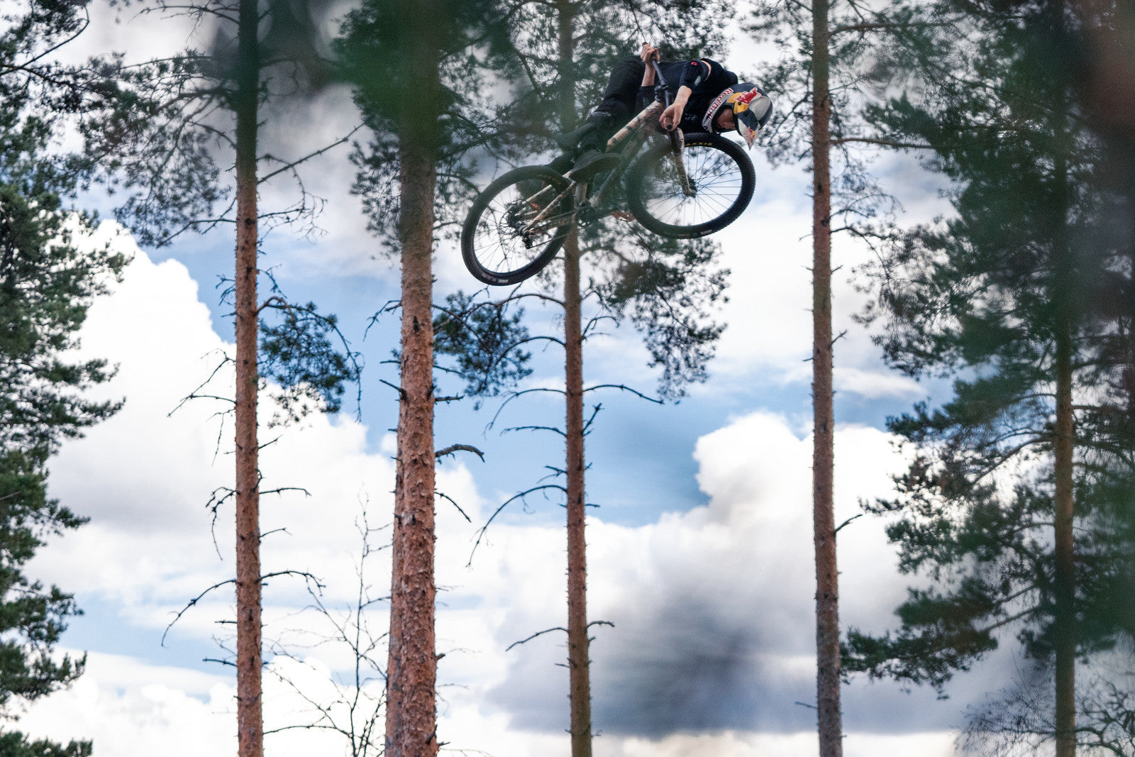 G-FORM – Race Industries